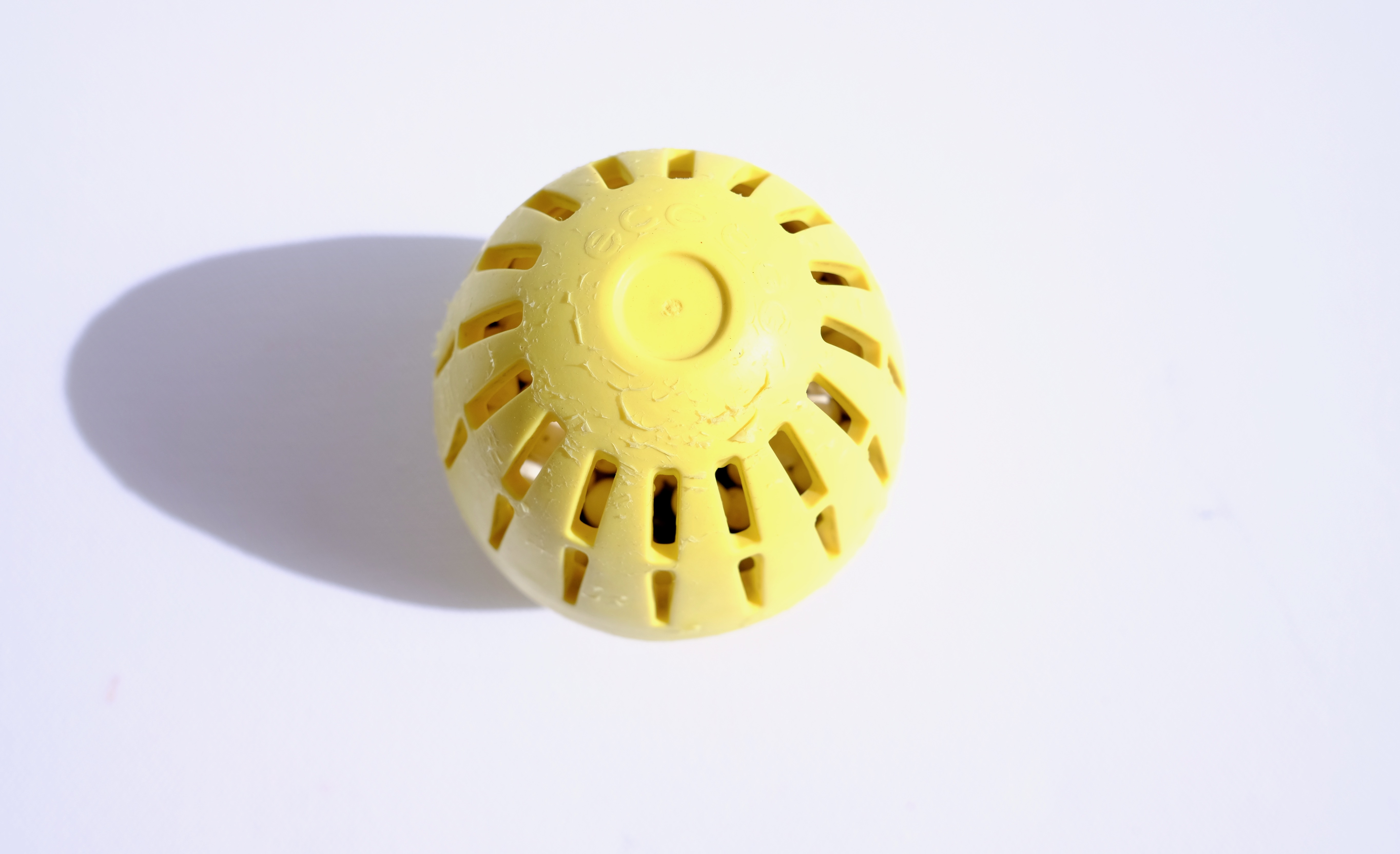 Detergent Free, Eco Friendly Laundry: Eco Egg vs Magnesium Pellets ...